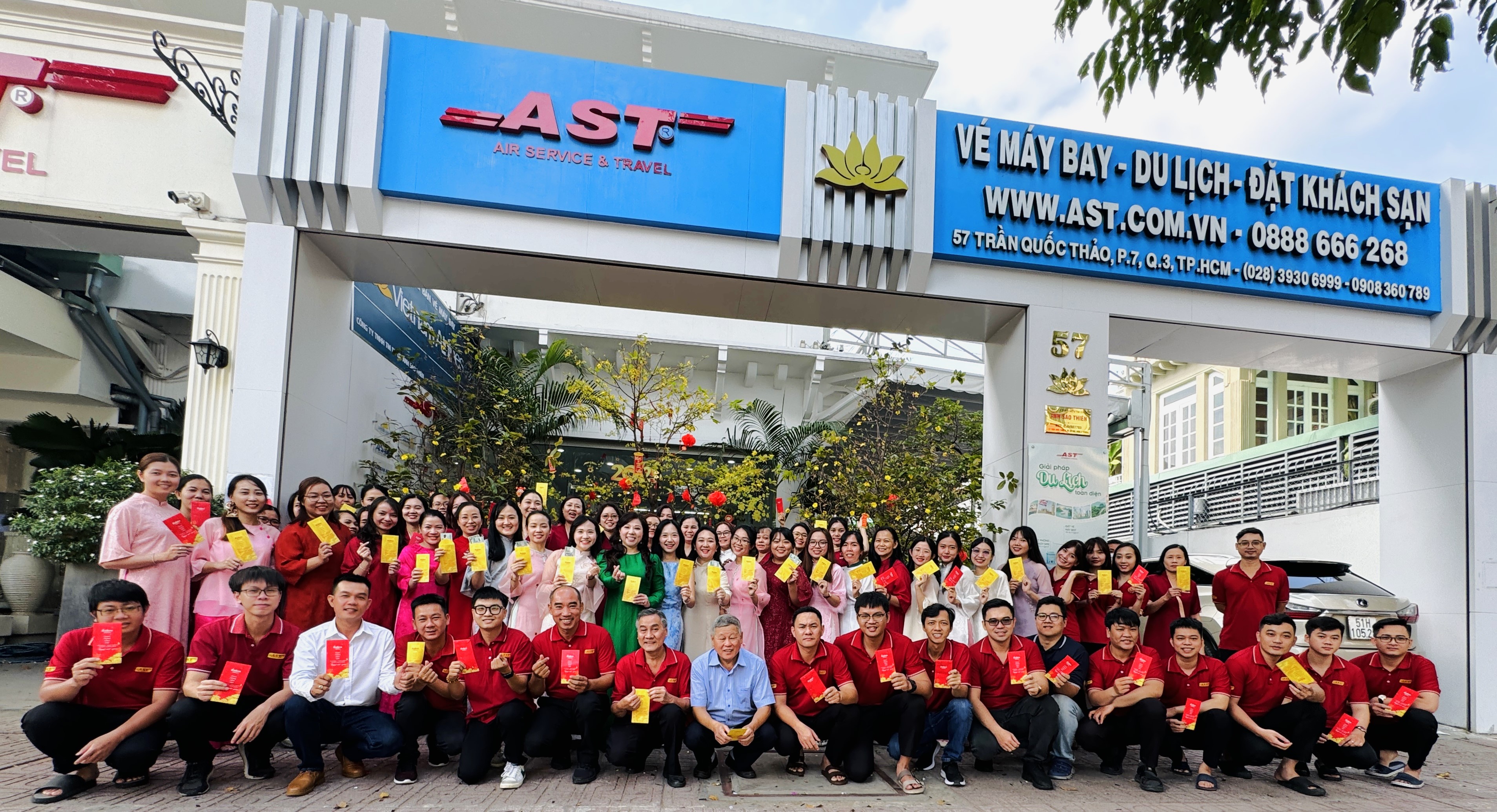 Airline service and travel, Đặt vé máy bay tại AST giá rẻ nhất